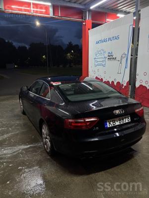 Black Audi A5 2008 in Riga, with an engine capacity of 2.00 L and mileage of 216 thousand km for 5750 €, photo 6 on AUTOMOTO.COM.LV