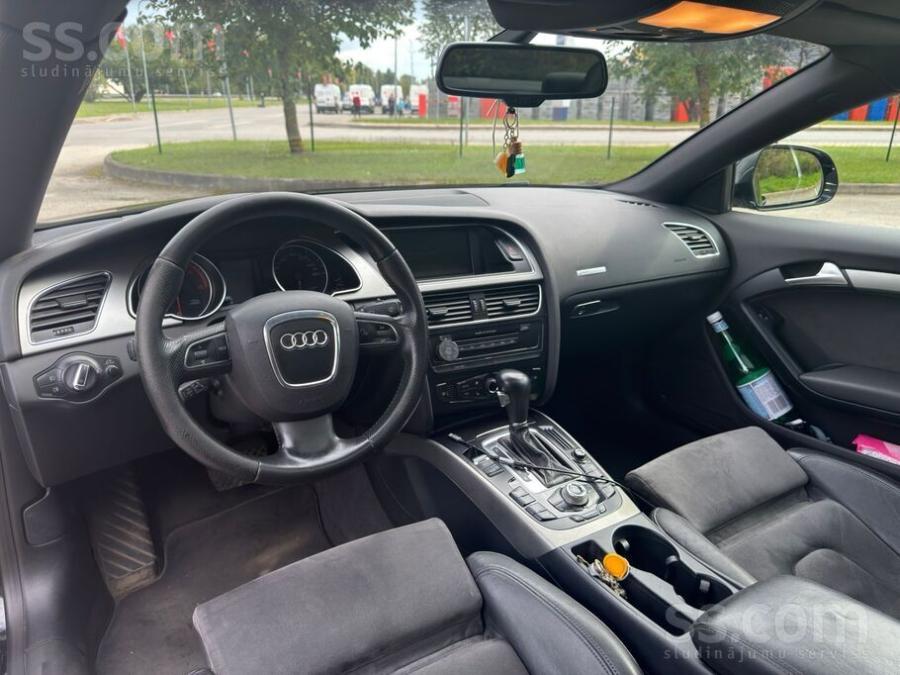 Black Audi A5 2008 in Riga, with an engine capacity of 2.70 L and mileage of 325 thousand km for 6990 €, photo 5 on AUTOMOTO.COM.LV