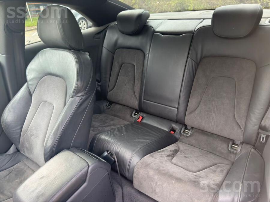 Black Audi A5 2008 in Riga, with an engine capacity of 2.70 L and mileage of 325 thousand km for 6990 €, photo 9 on AUTOMOTO.COM.LV