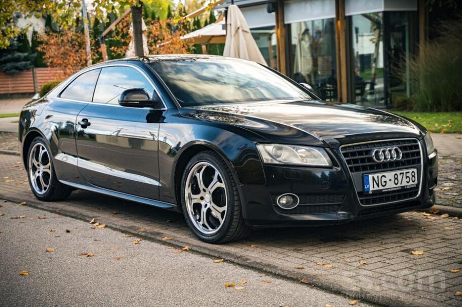 Black Audi A5 2008 in Riga, with an engine capacity of 2.00 L and mileage of 206 thousand km for 3990 €, photo 4 on AUTOMOTO.COM.LV