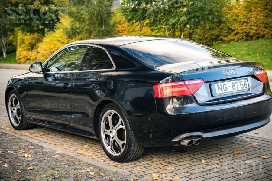 Black Audi A5 2008 in Riga, with an engine capacity of 2.00 L and mileage of 206 thousand km for 3990 €, photo 7 on AUTOMOTO.COM.LV