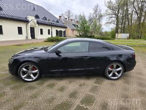 Melns Audi A5 2009 Gulbene, ar dzinēja tilpumu 2.00 L un nobraukumu 278 tūkst. km par 24500 €, foto 3 vietnē AUTOMOTO.COM.LV