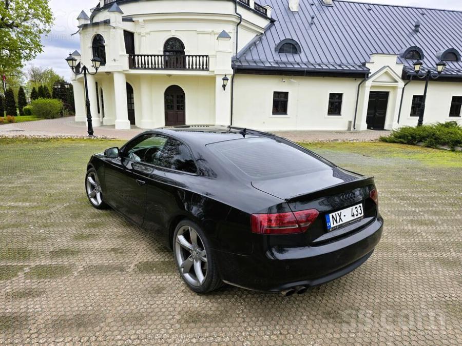Melns Audi A5 2009 Gulbene, ar dzinēja tilpumu 2.00 L un nobraukumu 278 tūkst. km par 24500 €, foto 4 vietnē AUTOMOTO.COM.LV