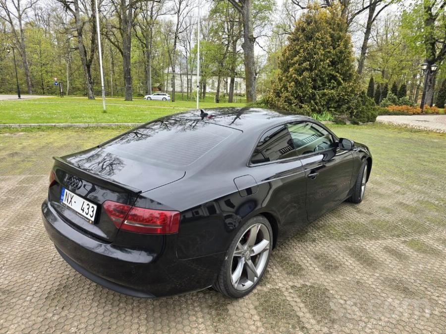 Melns Audi A5 2009 Gulbene, ar dzinēja tilpumu 2.00 L un nobraukumu 278 tūkst. km par 24500 €, foto 6 vietnē AUTOMOTO.COM.LV