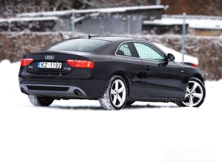 Black Audi A5 2009 in Riga, with an engine capacity of 3.00 L and mileage of 337 thousand km for 7390 €, photo 7 on AUTOMOTO.COM.LV