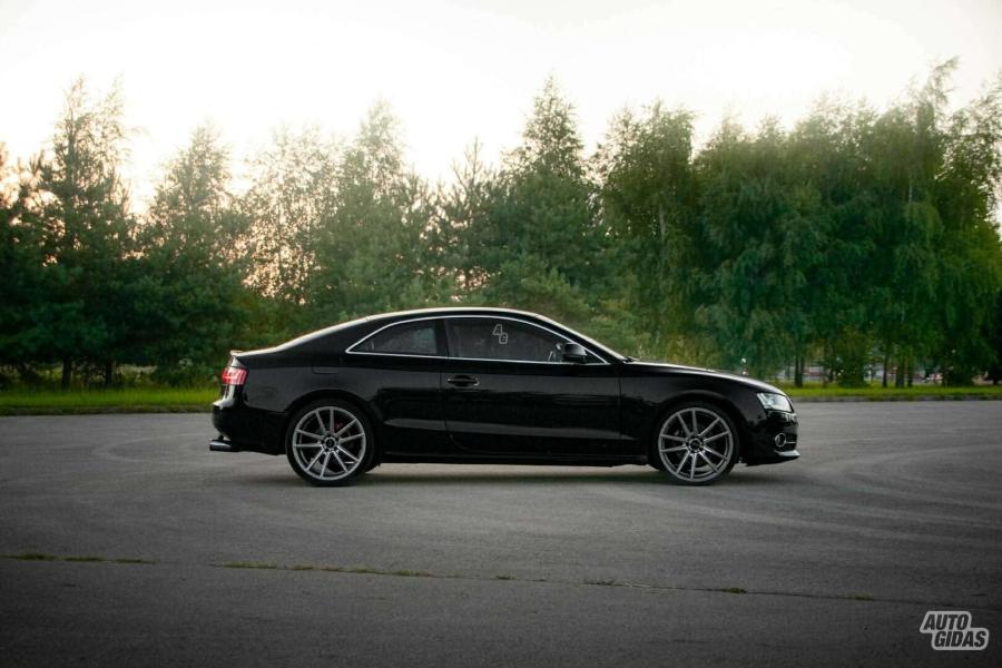 Black Audi A5 2009 in Jurbarkas, with an engine capacity of 1.80 L and mileage of 300 thousand km for 3000 €, photo 5 on AUTOMOTO.COM.LV