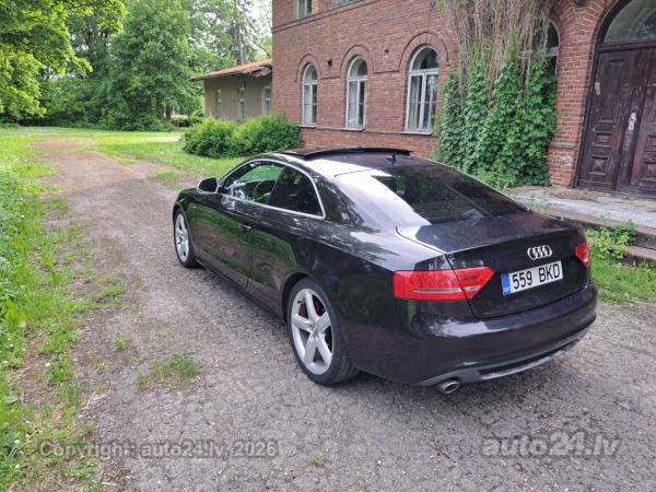 Melns Audi A5 2009 Rakvere, ar dzinēja tilpumu 3.00 L un nobraukumu 305 tūkst. km par 6999 €, foto 4 vietnē AUTOMOTO.COM.LV