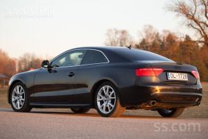 Black Audi A5 2009 in Cesis, with an engine capacity of 3.00 L and mileage of 197 thousand km for 7800 €, photo 4 on AUTOMOTO.COM.LV