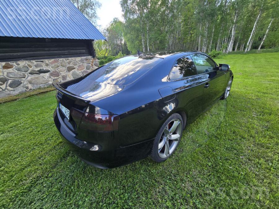 Melns Audi A5 2009 Rīga, ar dzinēja tilpumu 2.00 L un nobraukumu 430 tūkst. km par 5500 €, foto 5 vietnē AUTOMOTO.COM.LV