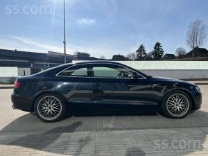 Black Audi A5 2009 in Riga, with an engine capacity of 3.00 L and mileage of 340 thousand km for 5850 €, photo 4 on AUTOMOTO.COM.LV