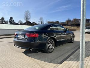 Black Audi A5 2009 in Riga, with an engine capacity of 3.00 L and mileage of 340 thousand km for 5850 €, photo 5 on AUTOMOTO.COM.LV