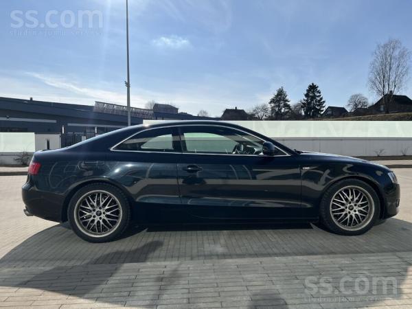 Black Audi A5 2009 in Riga, with an engine capacity of 3.00 L and mileage of 340 thousand km for 5850 €, photo 3 on AUTOMOTO.COM.LV