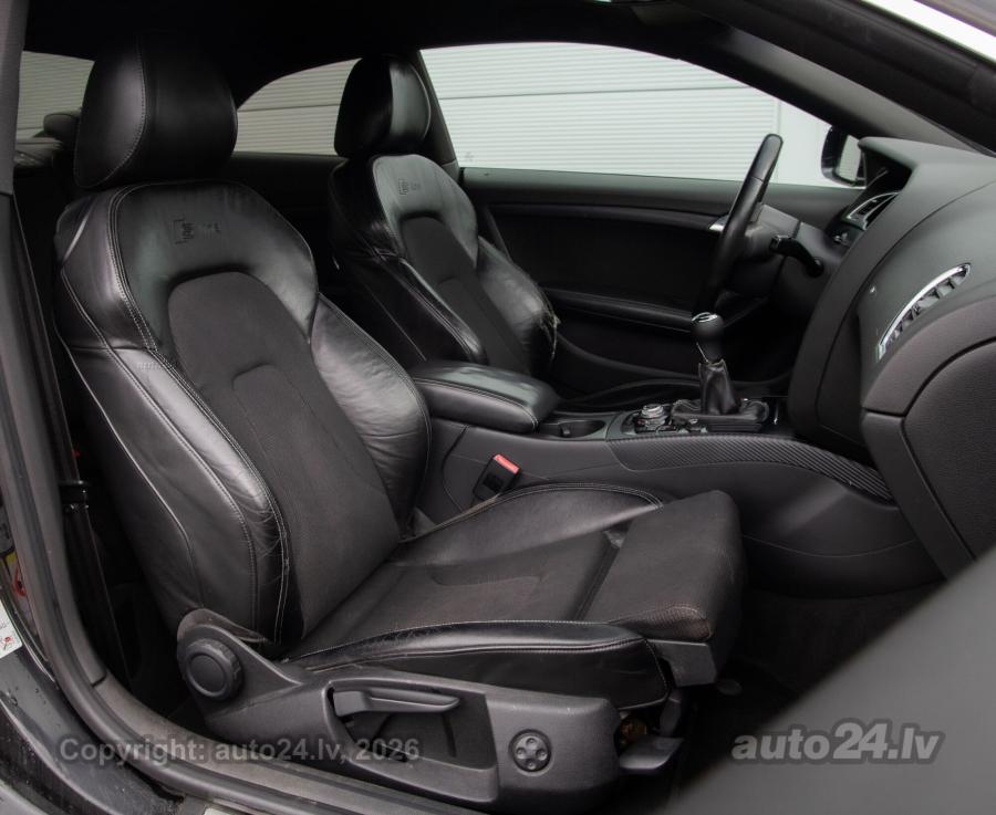 Melns Audi A5 2009 Tallina, ar dzinēja tilpumu 2.70 L un nobraukumu 373 tūkst. km par 5700 €, foto 12 vietnē AUTOMOTO.COM.LV