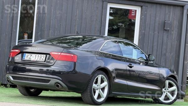 Black Audi A5 2009 in Riga, with an engine capacity of 3.00 L and mileage of 336 thousand km for 6250 €, photo 4 on AUTOMOTO.COM.LV