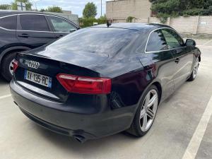 Black Audi A5 2009 in Klaipeda, with an engine capacity of 2.97 L and mileage of 407 thousand km for 3300 €, photo 3 on AUTOMOTO.COM.LV