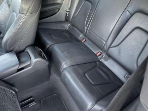 Black Audi A5 2009 in Klaipeda, with an engine capacity of 2.97 L and mileage of 407 thousand km for 3300 €, photo 14 on AUTOMOTO.COM.LV