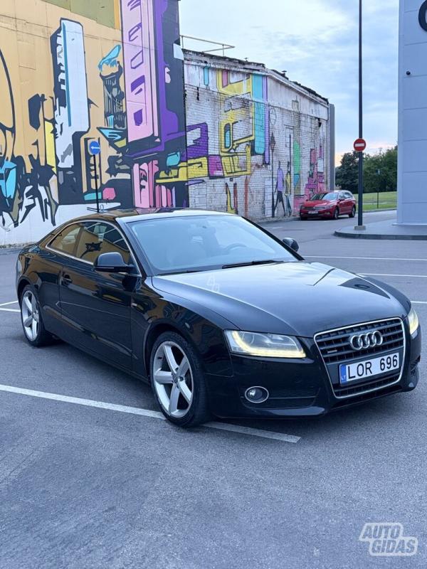 Melns Audi A5 2009 Viļņa, ar dzinēja tilpumu 2.00 L un nobraukumu 290 tūkst. km par 2500 €, foto 1 vietnē AUTOMOTO.COM.LV