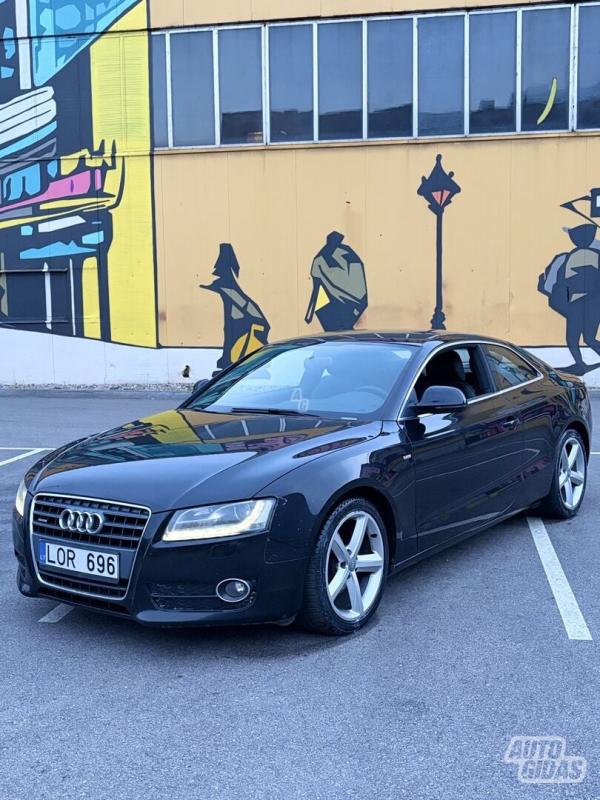 Melns Audi A5 2009 Viļņa, ar dzinēja tilpumu 2.00 L un nobraukumu 290 tūkst. km par 2500 €, foto 3 vietnē AUTOMOTO.COM.LV