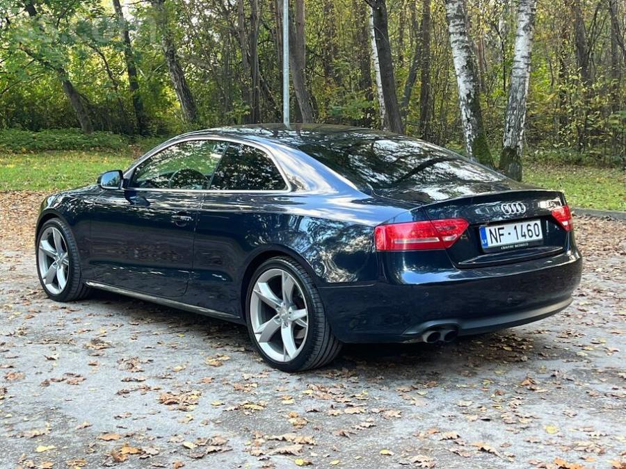 Black Audi A5 2009 in Riga, with an engine capacity of 2.00 L and mileage of 0 thousand km for 6799 €, photo 4 on AUTOMOTO.COM.LV