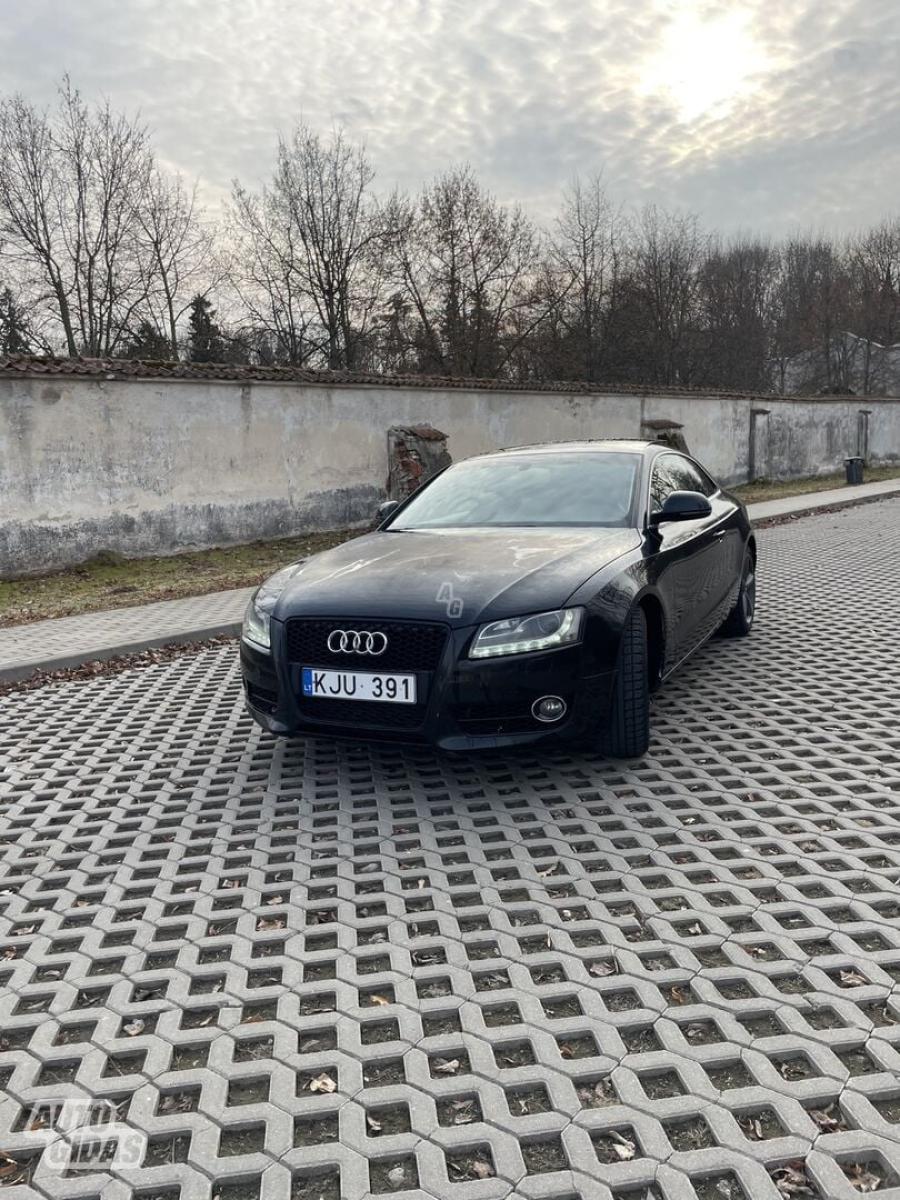 Black Audi A5 2010 in Kaunas, with an engine capacity of 2.00 L and mileage of 348 thousand km for 3800 €, photo 1 on AUTOMOTO.COM.LV