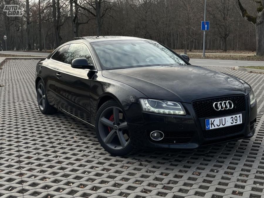 Black Audi A5 2010 in Kaunas, with an engine capacity of 2.00 L and mileage of 348 thousand km for 3800 €, photo 2 on AUTOMOTO.COM.LV