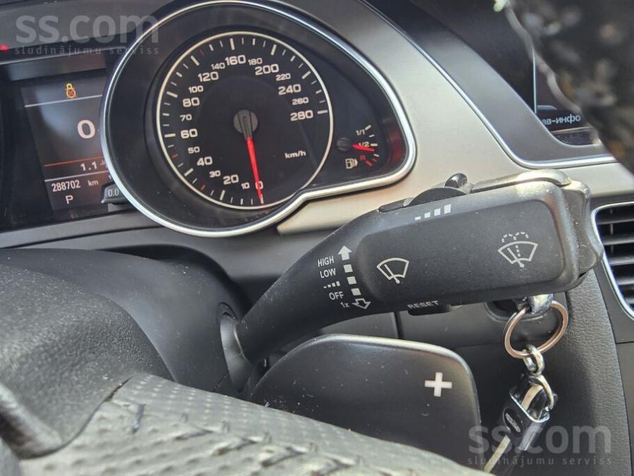 Black Audi A5 2010 in Riga, with an engine capacity of 2.00 L and mileage of 0 thousand km for 5600 €, photo 11 on AUTOMOTO.COM.LV