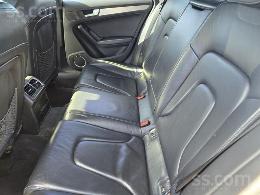 Black Audi A5 2010 in Riga, with an engine capacity of 2.00 L and mileage of 0 thousand km for 5600 €, photo 21 on AUTOMOTO.COM.LV