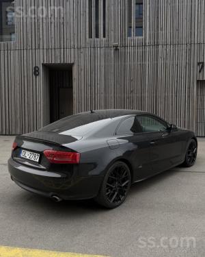 Black Audi A5 2010 in Riga, with an engine capacity of 3.00 L and mileage of 350 thousand km for 7489 €, photo 7 on AUTOMOTO.COM.LV