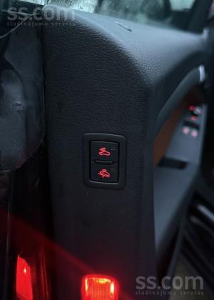 Black Audi A5 2010 in Riga, with an engine capacity of 3.00 L and mileage of 350 thousand km for 7489 €, photo 11 on AUTOMOTO.COM.LV