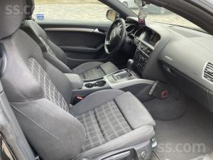 Black Audi A5 2010 in Riga, with an engine capacity of 2.00 L and mileage of 394 thousand km for 5800 €, photo 6 on AUTOMOTO.COM.LV
