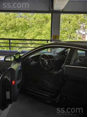 Black Audi A5 2010 in Riga, with an engine capacity of 3.00 L and mileage of 288 thousand km for 7500 €, photo 6 on AUTOMOTO.COM.LV