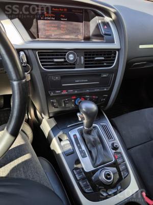 Black Audi A5 2010 in Riga, with an engine capacity of 3.00 L and mileage of 288 thousand km for 7500 €, photo 7 on AUTOMOTO.COM.LV