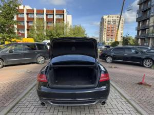 Black Audi A5 2010 in Riga, with an engine capacity of 3.00 L and mileage of 390 thousand km for 8490 €, photo 6 on AUTOMOTO.COM.LV