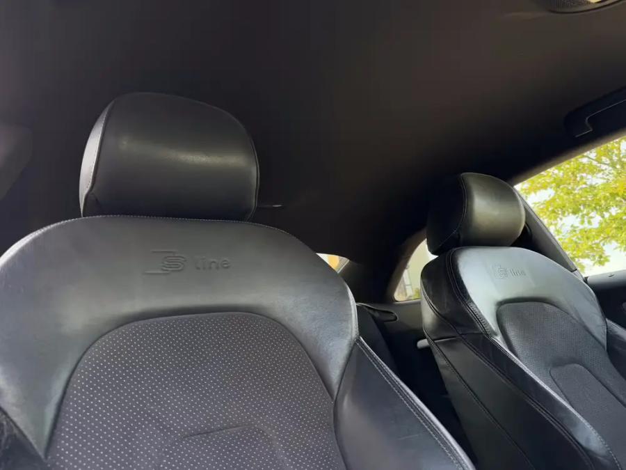 Black Audi A5 2010 in Riga, with an engine capacity of 3.00 L and mileage of 390 thousand km for 8490 €, photo 10 on AUTOMOTO.COM.LV