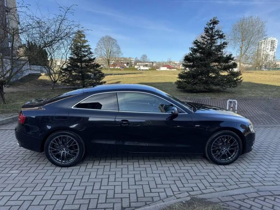 Melns Audi A5 2010 Rīga, ar dzinēja tilpumu 2.70 L un nobraukumu 250 tūkst. km par 5990 €, foto 4 vietnē AUTOMOTO.COM.LV