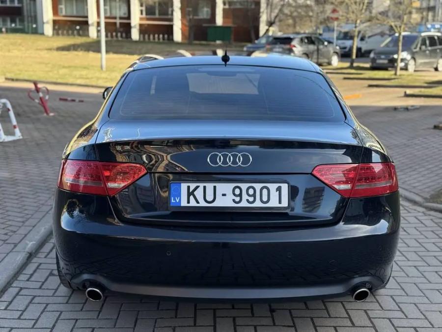 Melns Audi A5 2010 Rīga, ar dzinēja tilpumu 2.70 L un nobraukumu 250 tūkst. km par 5990 €, foto 6 vietnē AUTOMOTO.COM.LV