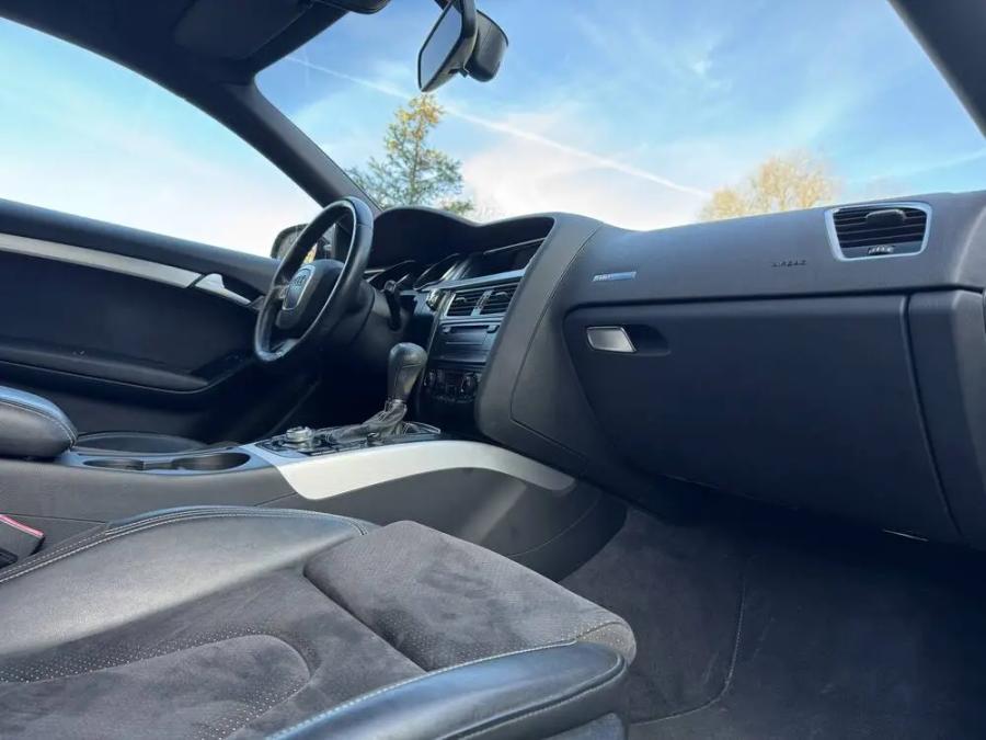 Melns Audi A5 2010 Rīga, ar dzinēja tilpumu 2.70 L un nobraukumu 250 tūkst. km par 5990 €, foto 18 vietnē AUTOMOTO.COM.LV