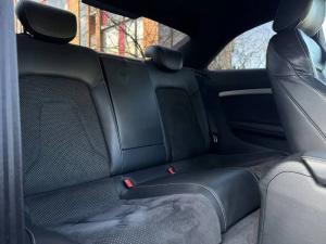 Melns Audi A5 2010 Rīga, ar dzinēja tilpumu 2.70 L un nobraukumu 250 tūkst. km par 5990 €, foto 19 vietnē AUTOMOTO.COM.LV