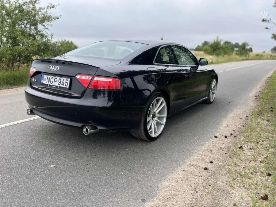 Melns Audi A5 2010 Viļņa, ar dzinēja tilpumu 1.80 L un nobraukumu 294 tūkst. km par 5200 €, foto 8 vietnē AUTOMOTO.COM.LV