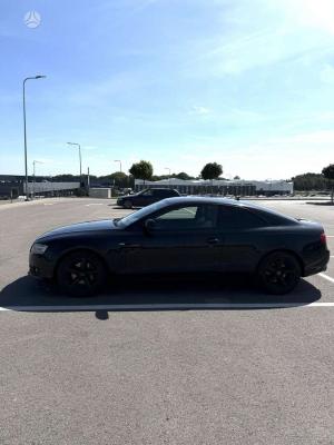 Black Audi A5 2010 in Kaunas, with an engine capacity of 1.98 L and mileage of 214 thousand km for 5000 €, photo 1 on AUTOMOTO.COM.LV