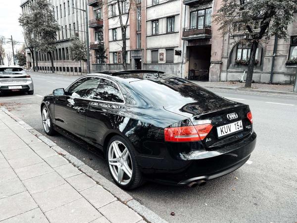 Melns Audi A5 2011 Kauņa, ar dzinēja tilpumu 1.98 L un nobraukumu 239 tūkst. km par 7450 €, foto 2 vietnē AUTOMOTO.COM.LV