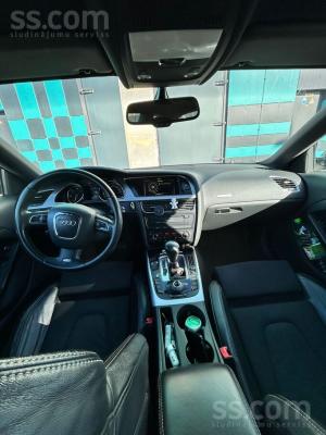 Black Audi A5 2011 in Riga, with an engine capacity of 3.00 L and mileage of 281 thousand km for 9500 €, photo 7 on AUTOMOTO.COM.LV