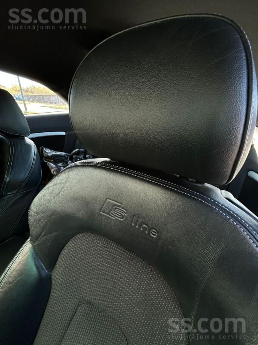 Black Audi A5 2011 in Riga, with an engine capacity of 3.00 L and mileage of 281 thousand km for 9500 €, photo 15 on AUTOMOTO.COM.LV