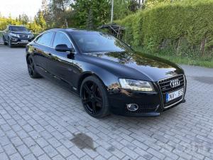 Black Audi A5 2011 in Talsi, with an engine capacity of 3.00 L and mileage of 243 thousand km for 8300 €, photo 1 on AUTOMOTO.COM.LV