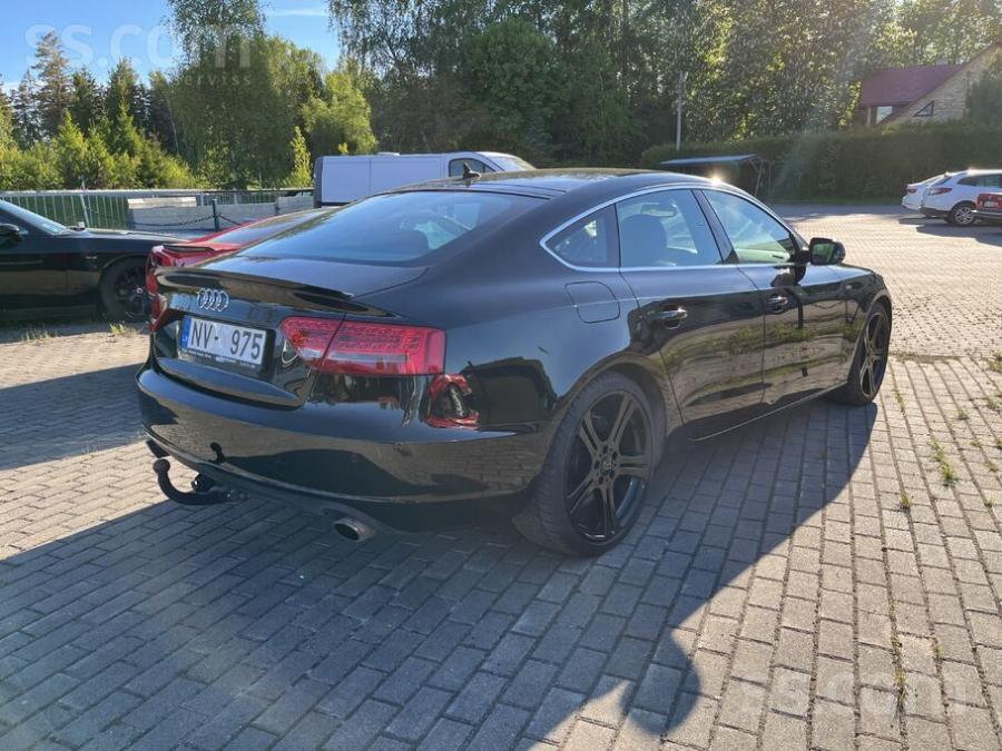 Black Audi A5 2011 in Talsi, with an engine capacity of 3.00 L and mileage of 243 thousand km for 8300 €, photo 6 on AUTOMOTO.COM.LV