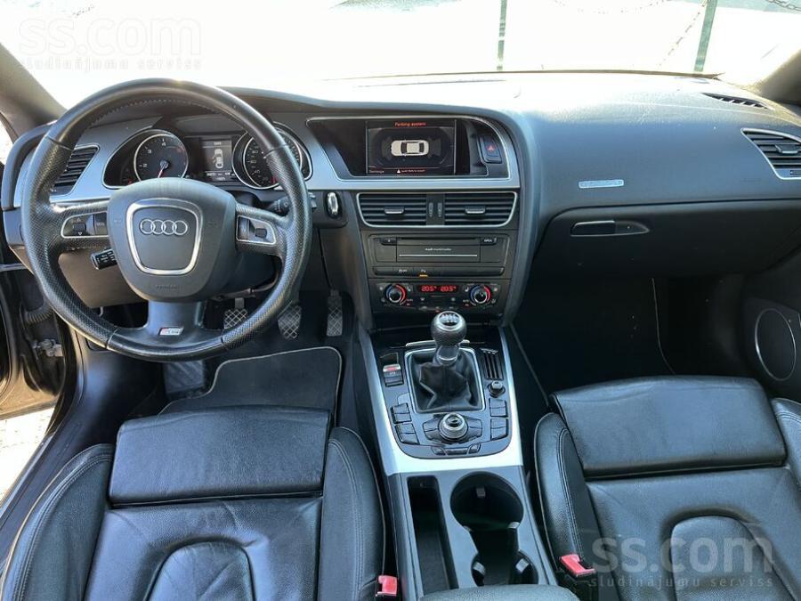 Black Audi A5 2011 in Talsi, with an engine capacity of 3.00 L and mileage of 243 thousand km for 8300 €, photo 12 on AUTOMOTO.COM.LV