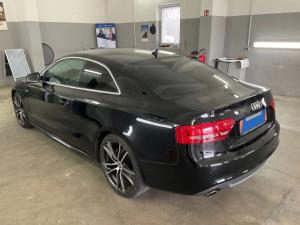 Black Audi A5 2011 in Riga, with an engine capacity of 2.70 L and mileage of 259 thousand km for 8790 €, photo 3 on AUTOMOTO.COM.LV