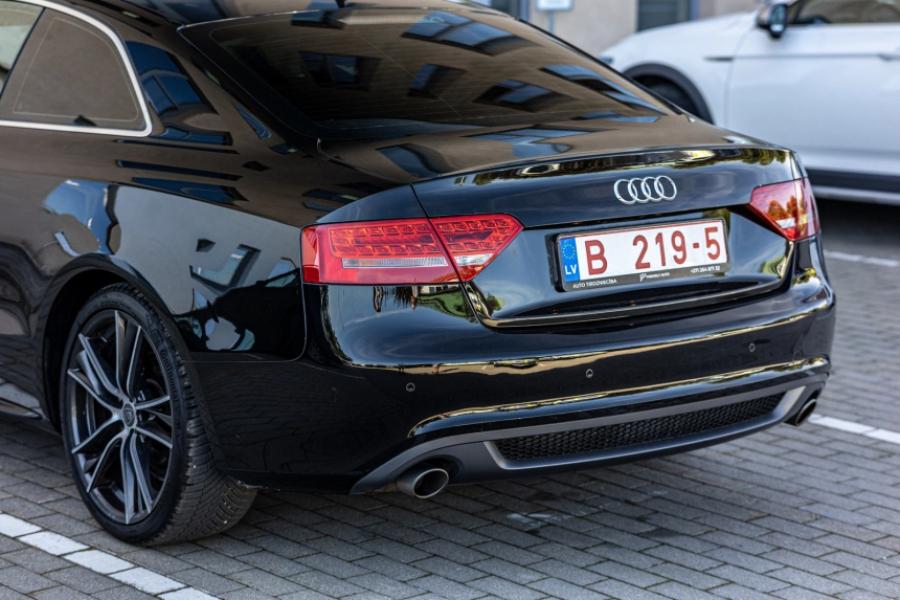 Black Audi A5 2011 in Riga, with an engine capacity of 2.70 L and mileage of 259 thousand km for 8790 €, photo 19 on AUTOMOTO.COM.LV