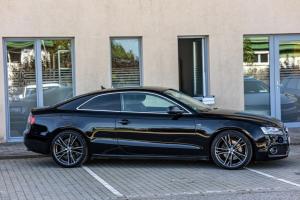 Black Audi A5 2011 in Riga, with an engine capacity of 2.70 L and mileage of 259 thousand km for 8790 €, photo 26 on AUTOMOTO.COM.LV