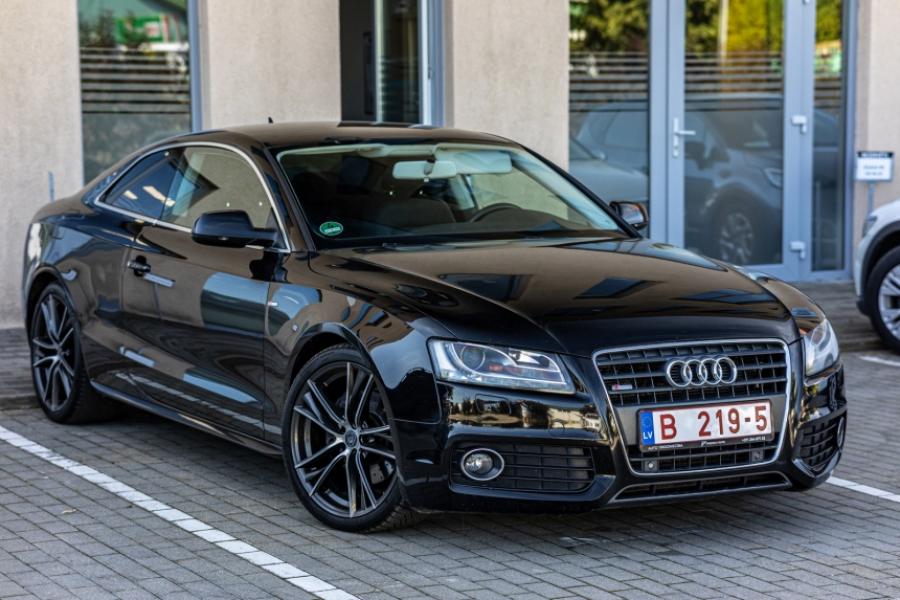 Black Audi A5 2011 in Riga, with an engine capacity of 2.70 L and mileage of 259 thousand km for 8790 €, photo 28 on AUTOMOTO.COM.LV